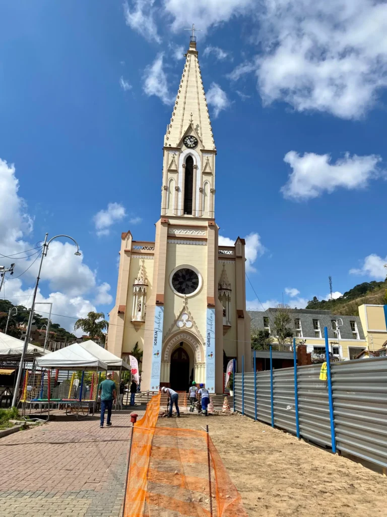 Revitalização da Praça da Matriz de Santa Teresa, em Teresópolis, deve ...